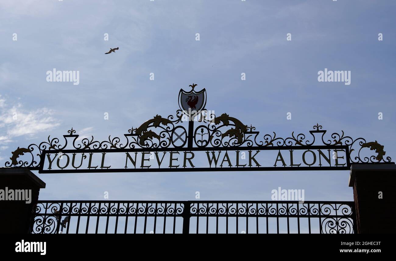 Anfield shankly gates hi-res stock photography and images - Alamy