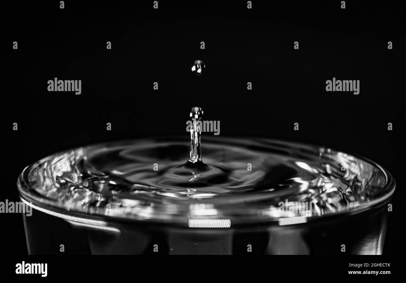 Water Drop Bounce Stock Photo - Alamy