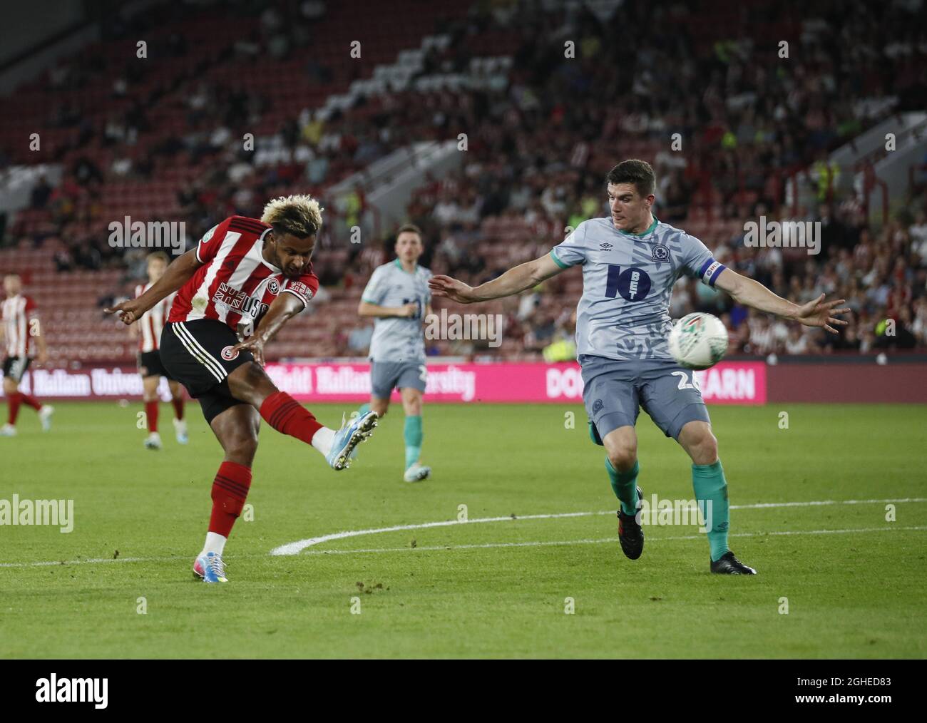 Lys Mousset of Sheffield Utd shoots during the Carabao Cup match at ...