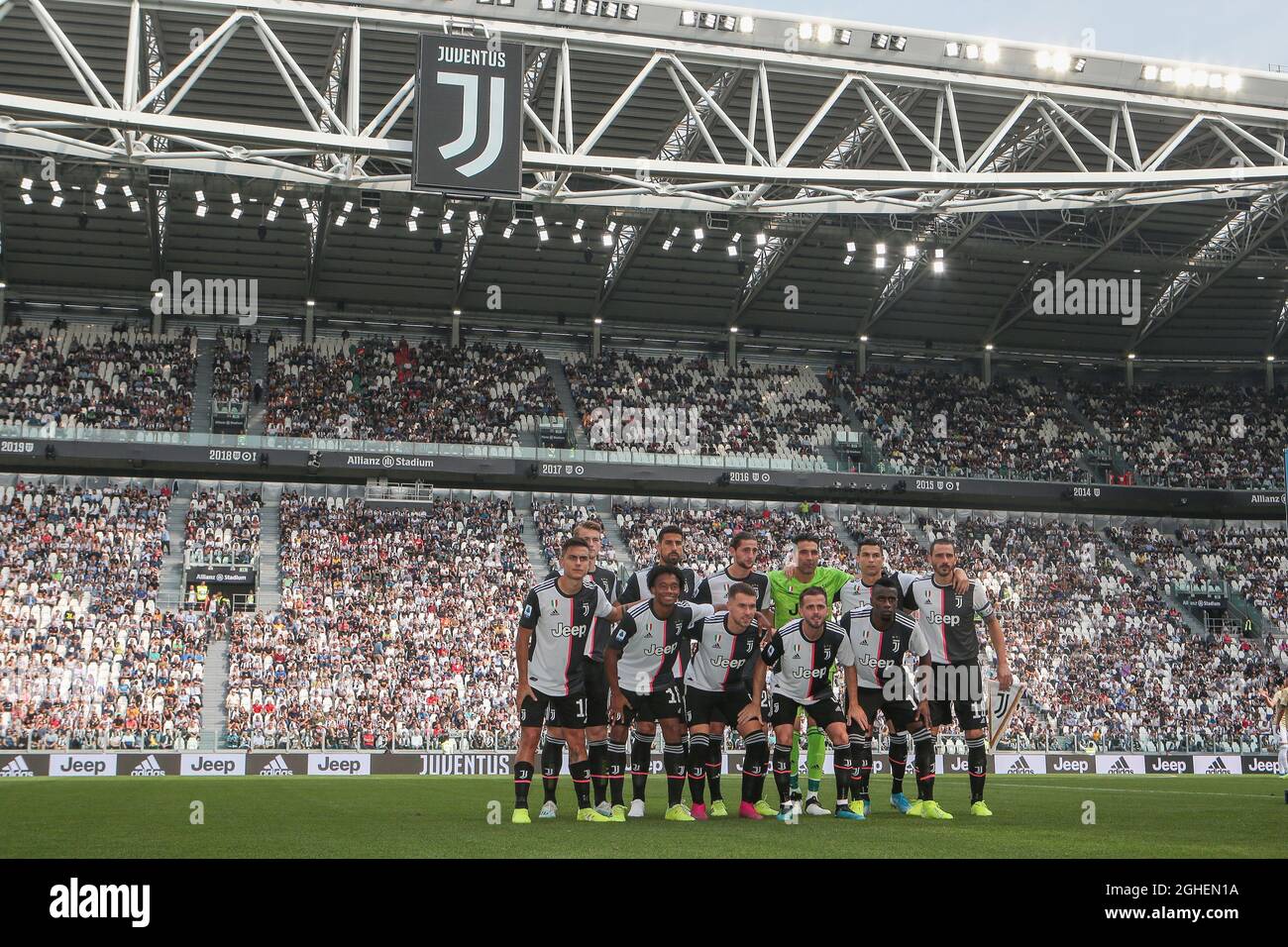 Cristiano ronaldo juventus line up hi-res stock photography and images ...