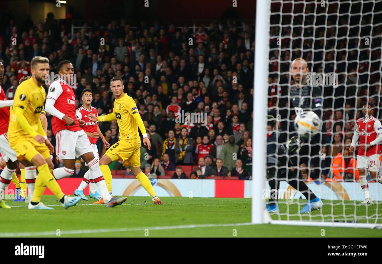 Gabriel Martinelli of Arsenal scores to make it 2-0 during the UEFA ...