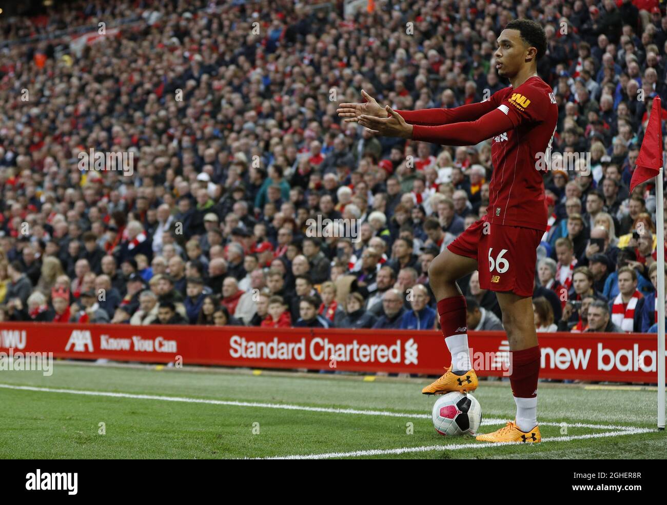 Trent Alexander-Arnold of Liverpool prepare to take a corner kick ...
