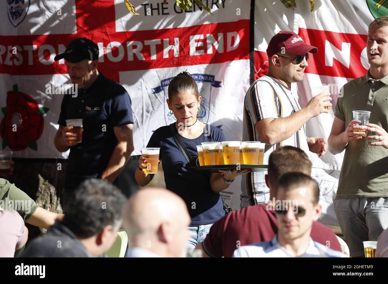 England fans beer 2020 hi-res stock photography and images - Alamy