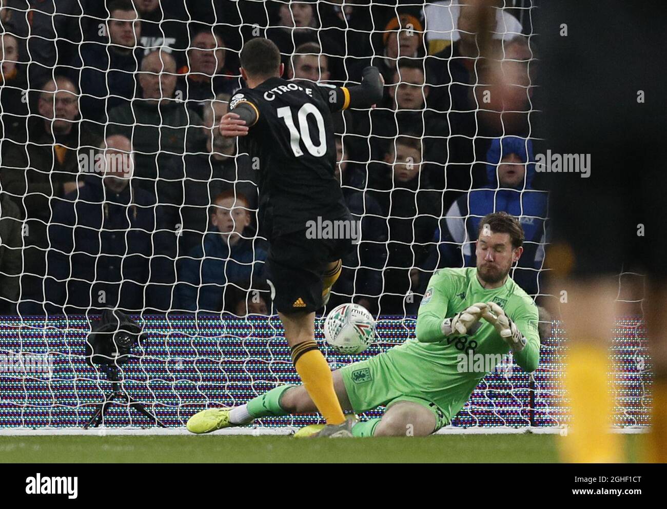 Football wolves patrick hi-res stock photography and images - Alamy