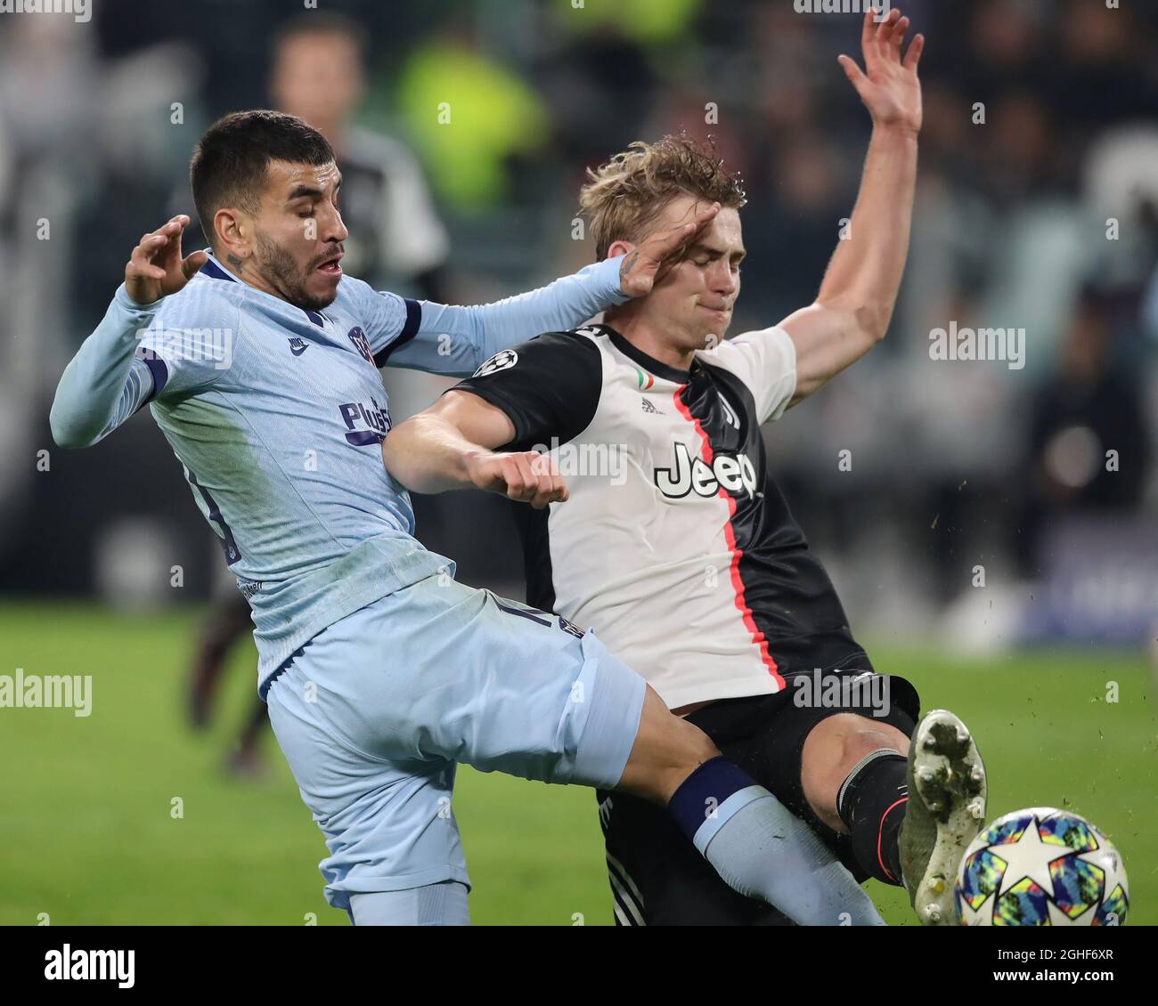 Matthijs De Ligt of Juventus makes a last ditch tackle on Angel Correa ...
