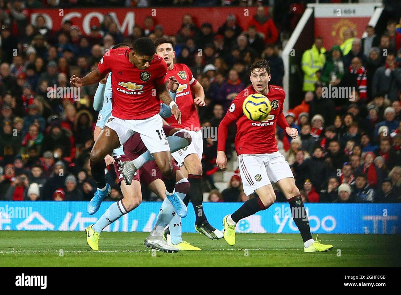 Marcus Rashford of Manchester United scores his sides first goal during ...