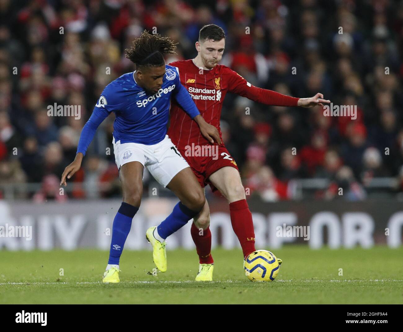 Andrew robertson everton anfield hi-res stock photography and images ...
