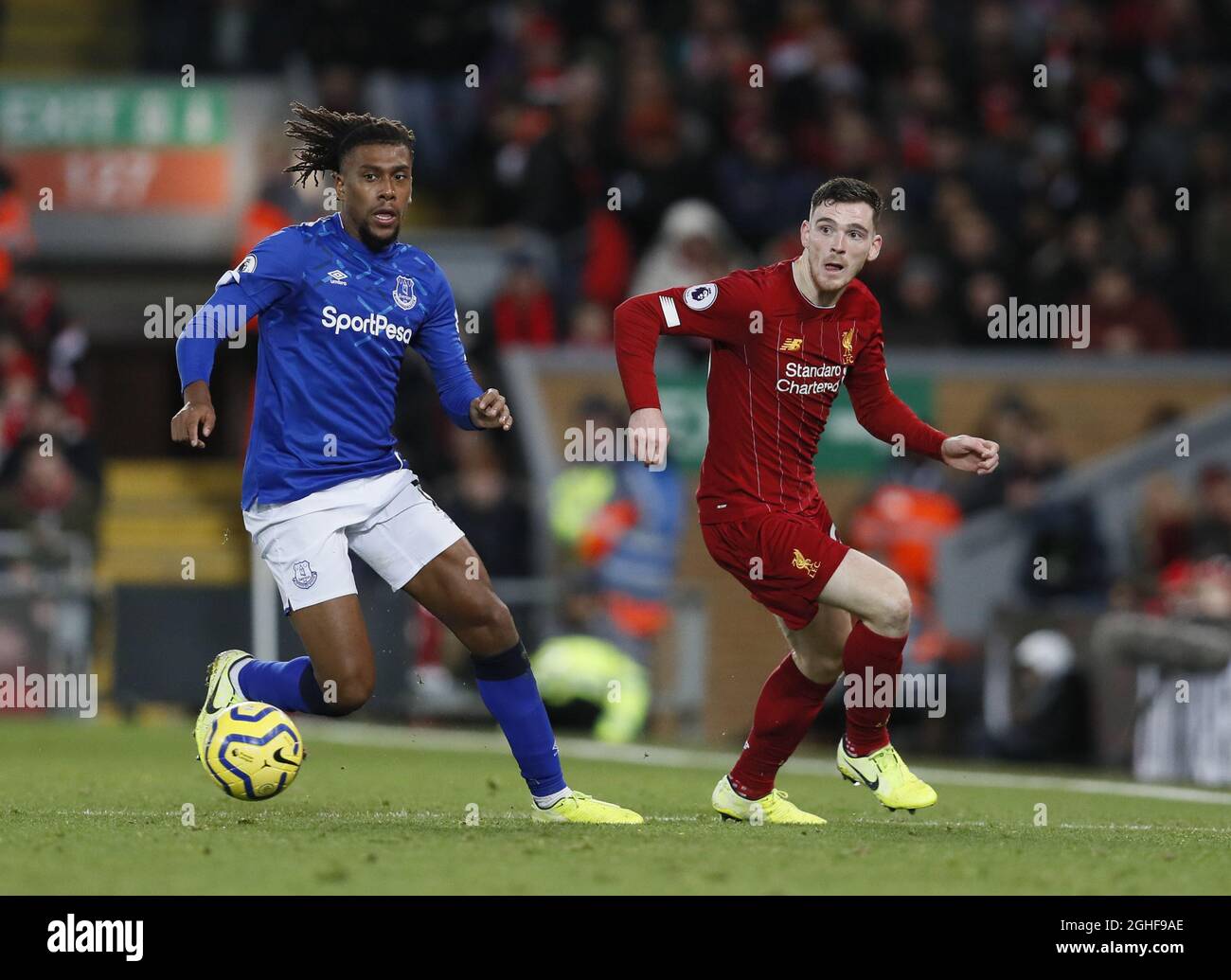 Andrew robertson everton anfield hi-res stock photography and images ...