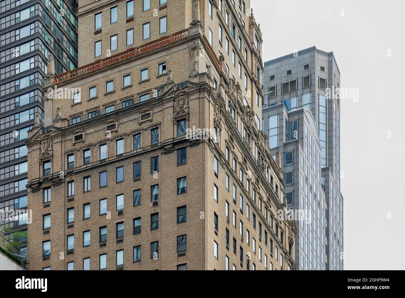 465 Park Avenue, Ritz Tower, designed by Emery Roth and Thomas Hastings ...