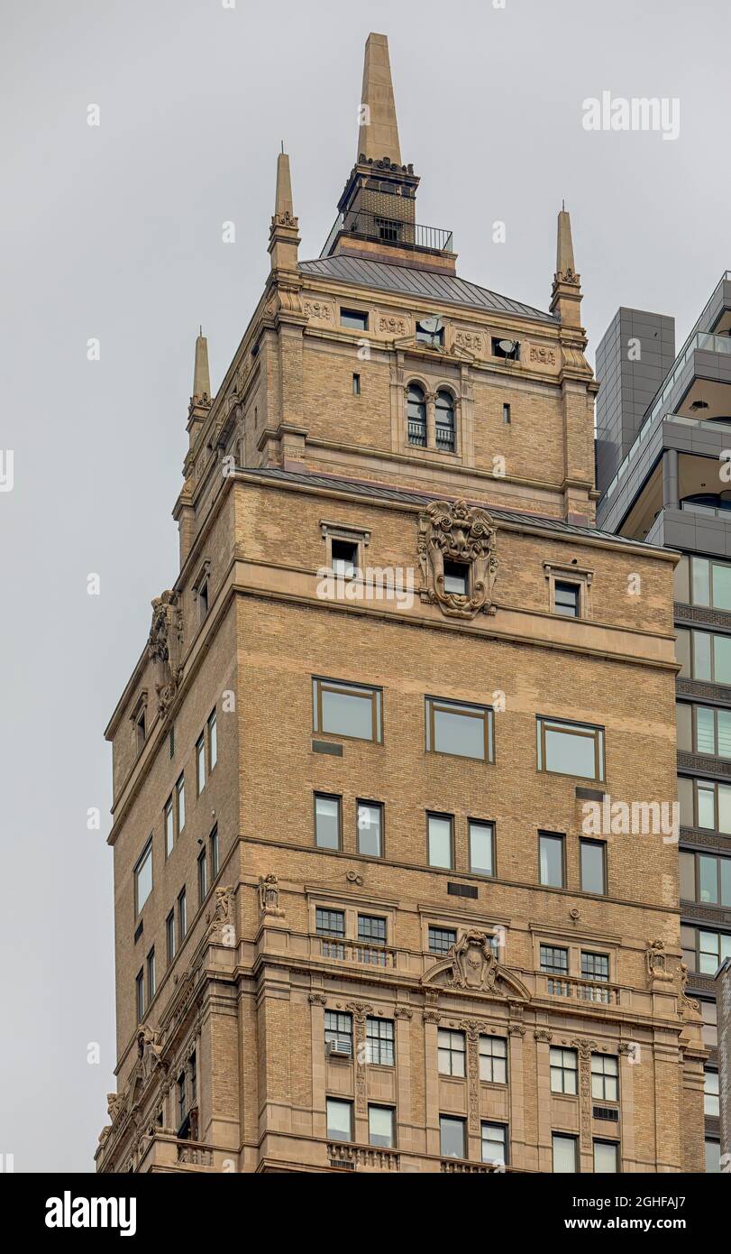 465 Park Avenue, Ritz Tower, designed by Emery Roth and Thomas Hastings ...