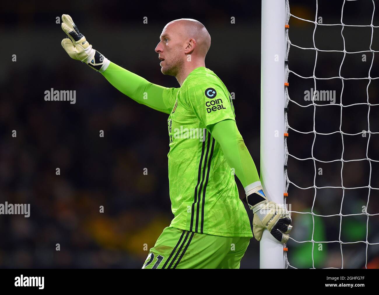 Wolverhampton wanderers goalkeeper hi-res stock photography and images ...