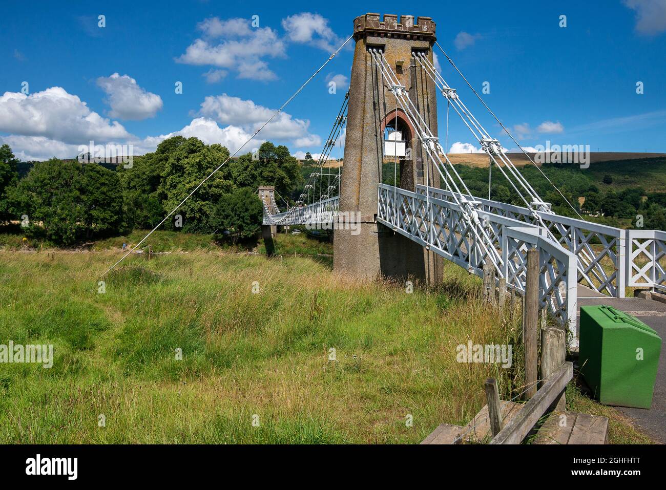 Gattonside Suspension Bridge, Melrose crossing the River Tweed ...
