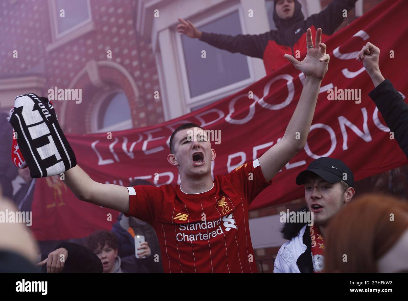 The manchester united team bus hi-res stock photography and images - Alamy