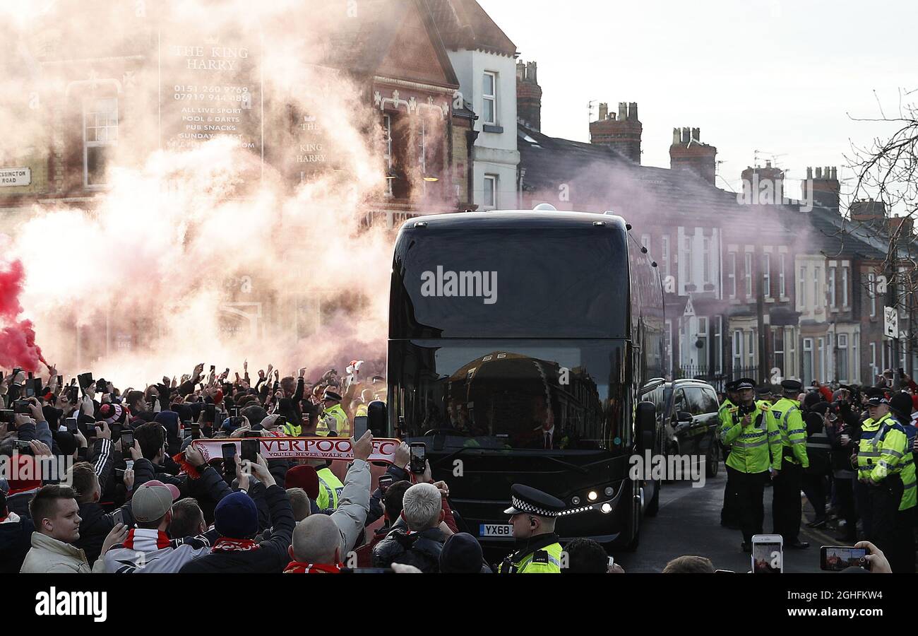 The manchester united team bus hi-res stock photography and images - Alamy