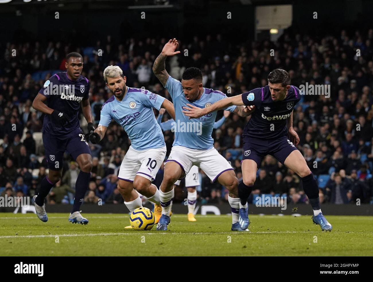 Gabriel Jesus of Manchester City takes too long and his shot is blocked ...
