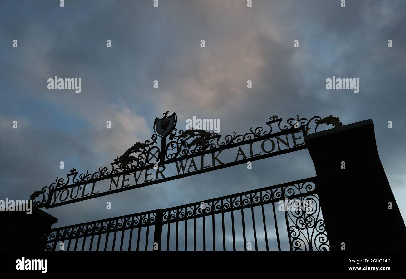 The shankly gates hi-res stock photography and images - Alamy