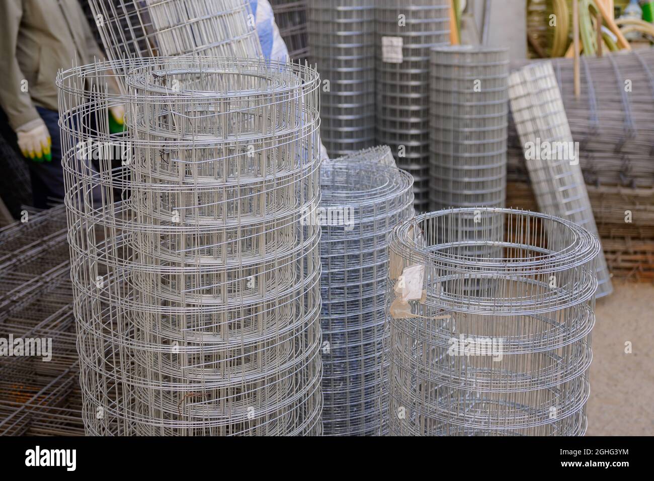 Welded wire mesh hi-res stock photography and images - Alamy