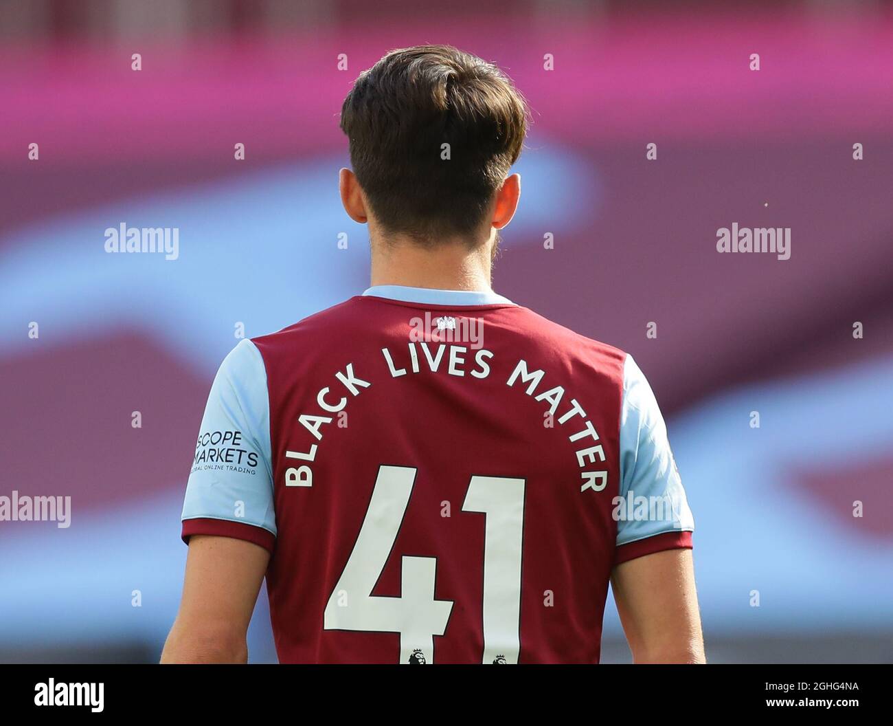 Declan rice west ham black shirt hi-res stock photography and images ...