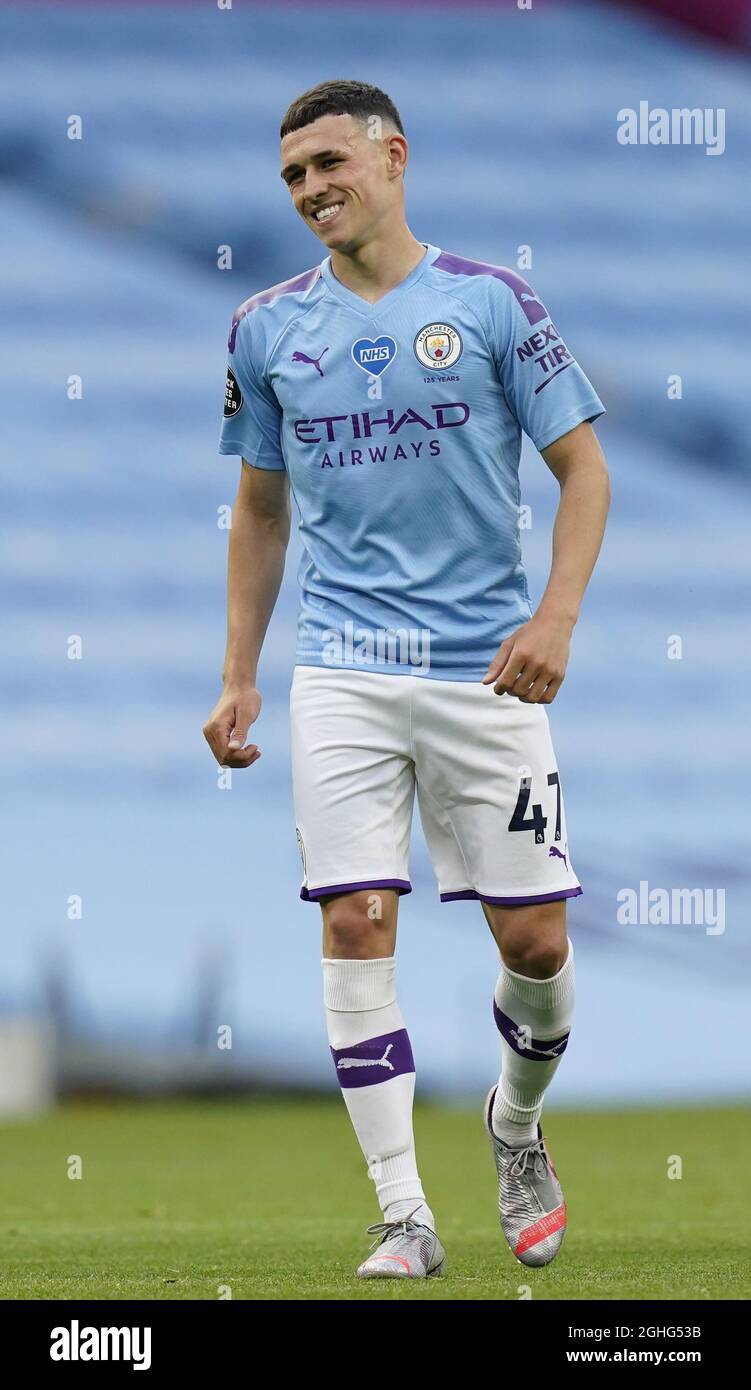 Phil Foden of Manchester City celebrates scoring the first goal during ...