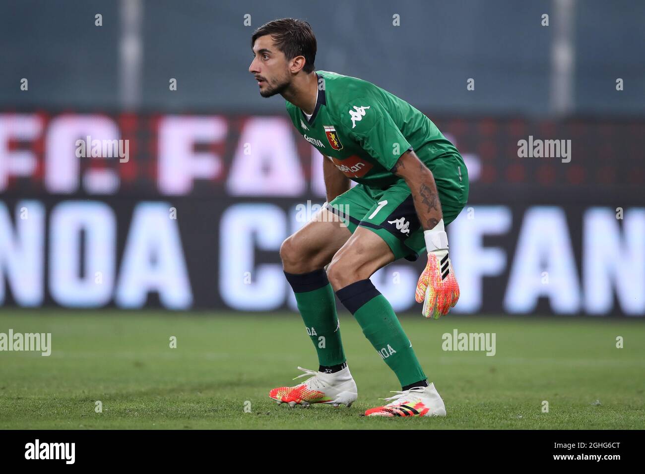 Genoa goalkeeper mattia perin hi-res stock photography and images - Alamy