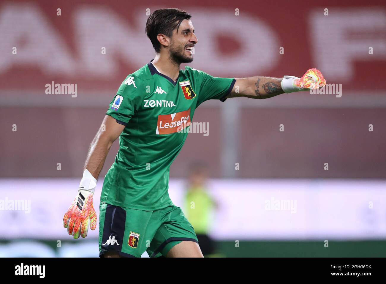 Genoa goalkeeper mattia perin hi-res stock photography and images - Alamy