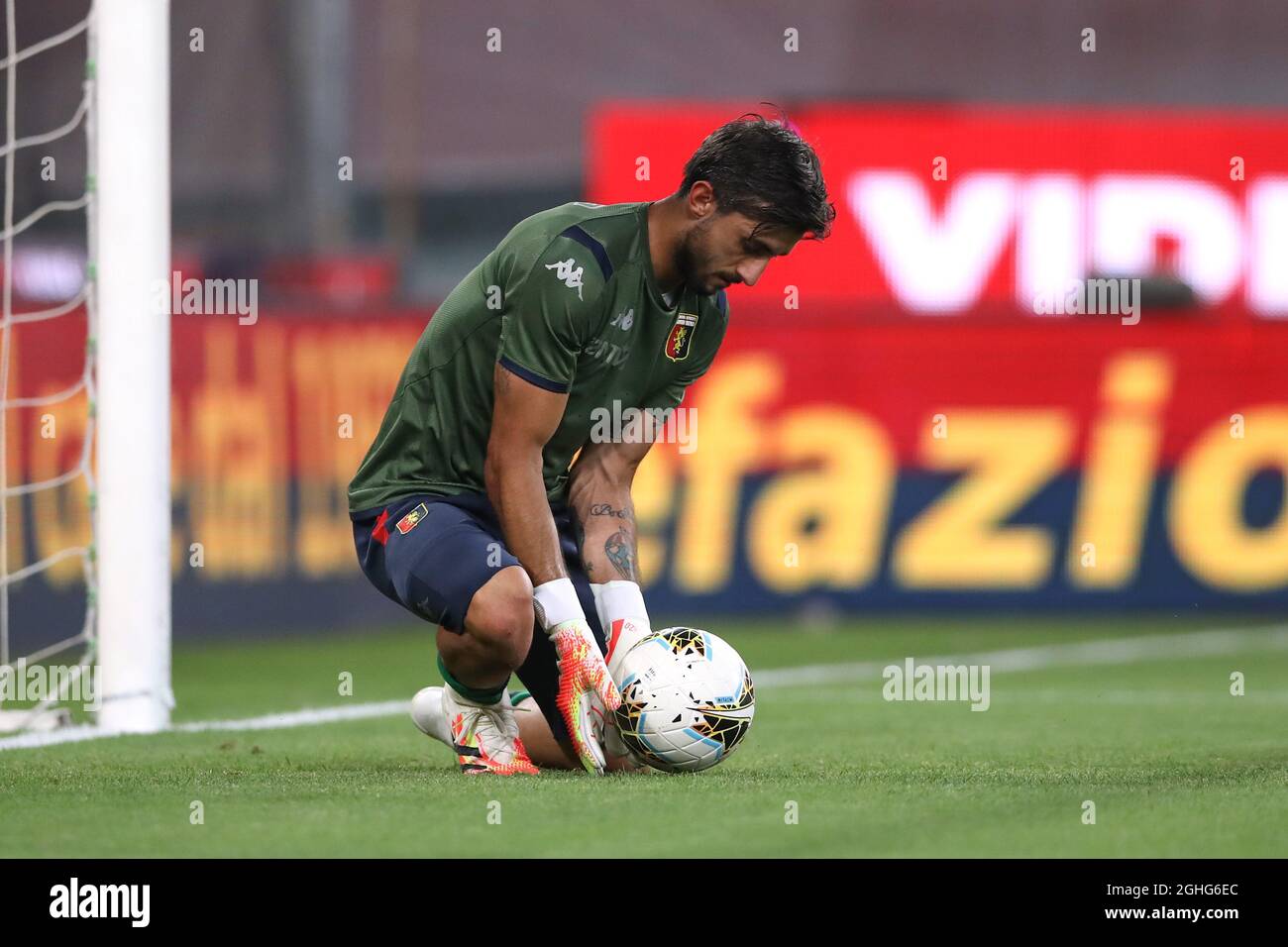 Genoa goalkeeper mattia perin hi-res stock photography and images - Alamy