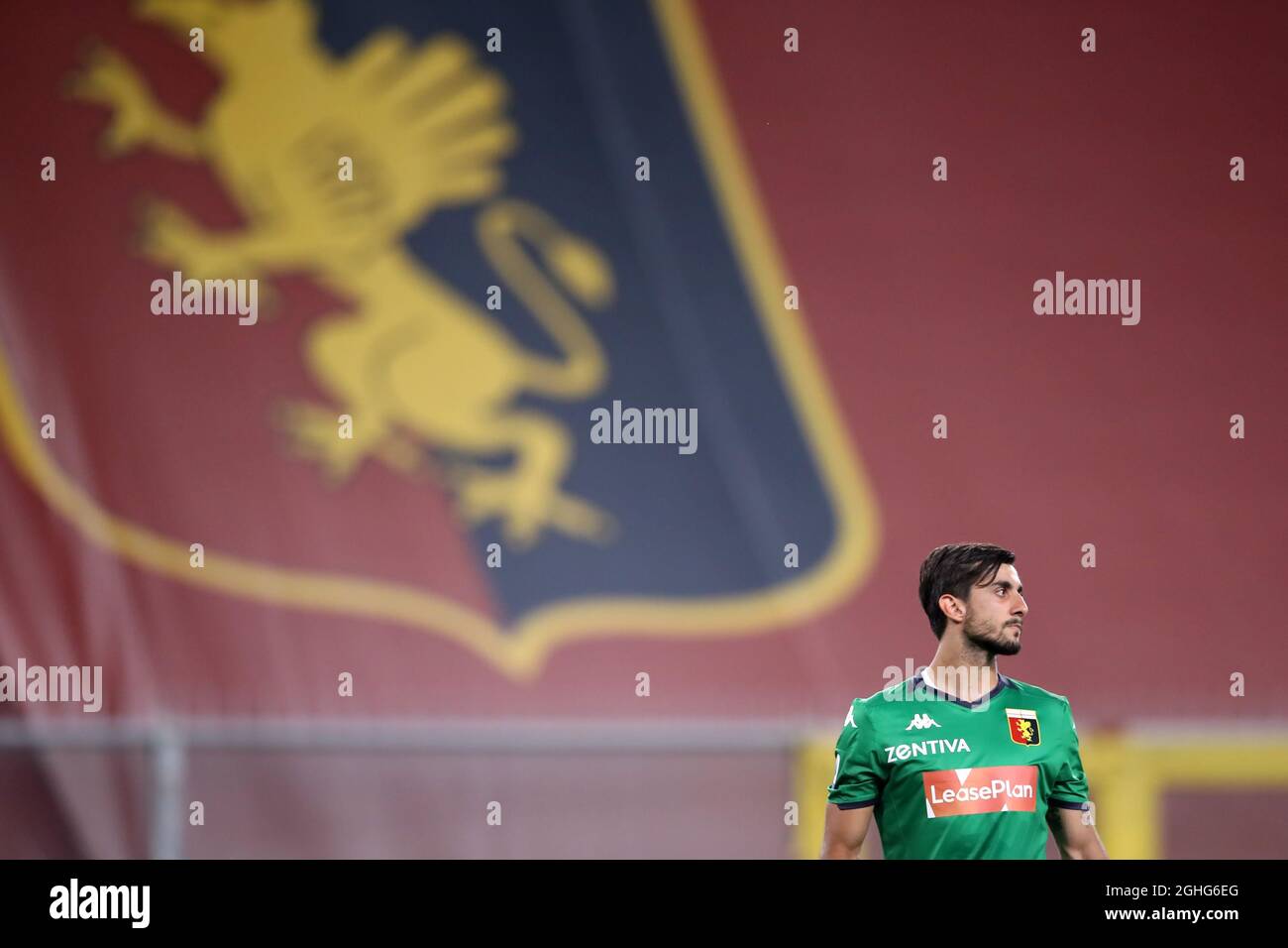 Genoa goalkeeper mattia perin hi-res stock photography and images - Alamy