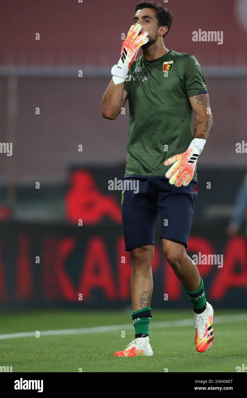 Genoa goalkeeper mattia perin hi-res stock photography and images - Alamy