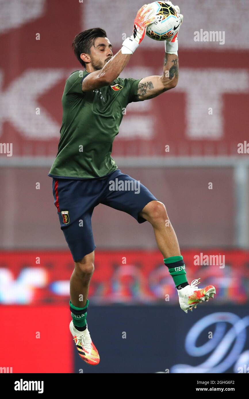 Genoa goalkeeper mattia perin hi-res stock photography and images - Alamy