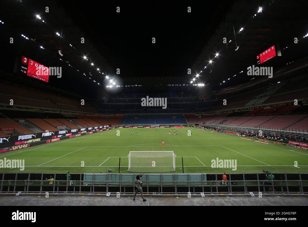Football stadium seats from side hi-res stock photography and images ...