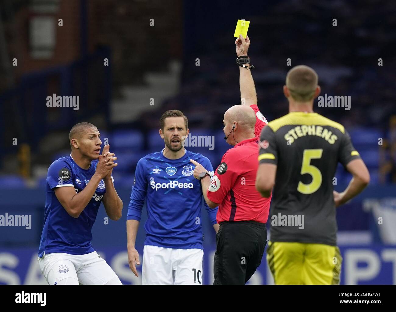 Yellow card for Richarlison of Everton during the Premier League match ...