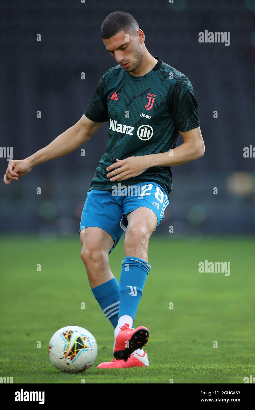 Turkish serie hi-res stock photography and images - Alamy