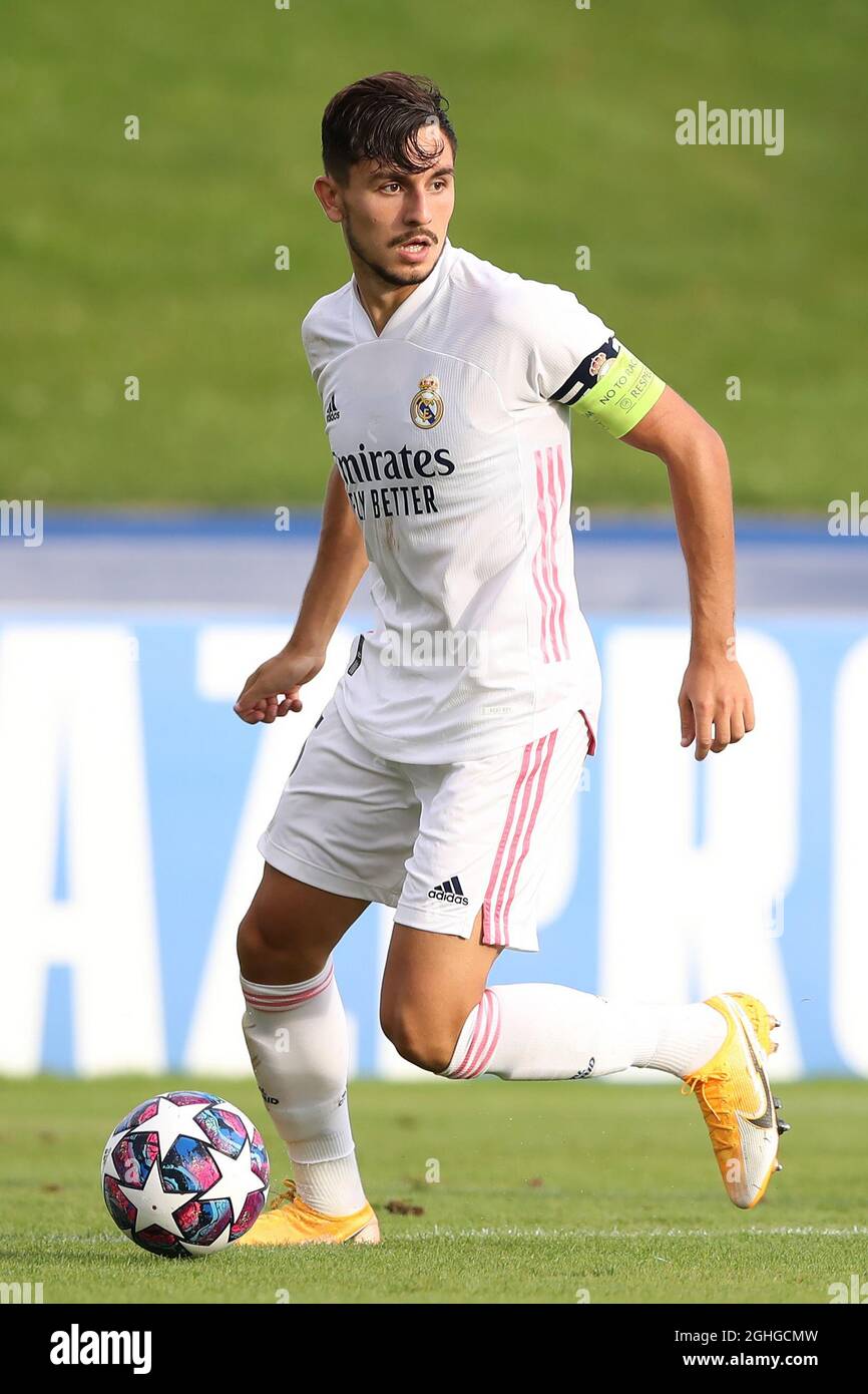 Victor chust football hi-res stock photography and images - Alamy