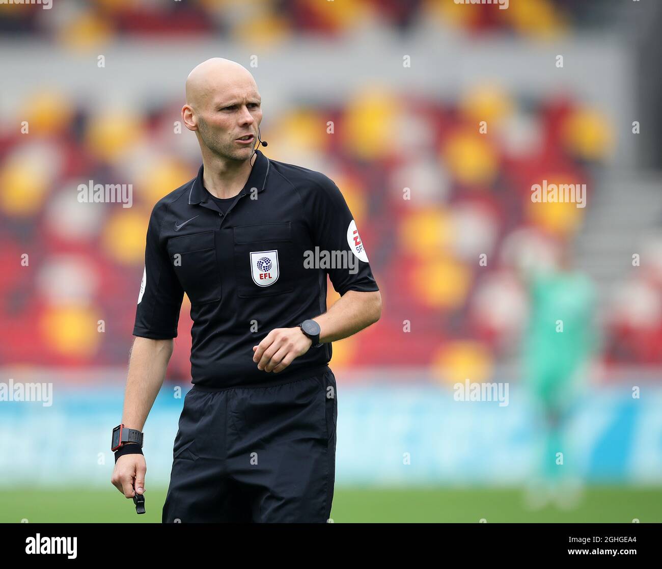 Charles breakspear referee hi-res stock photography and images - Alamy
