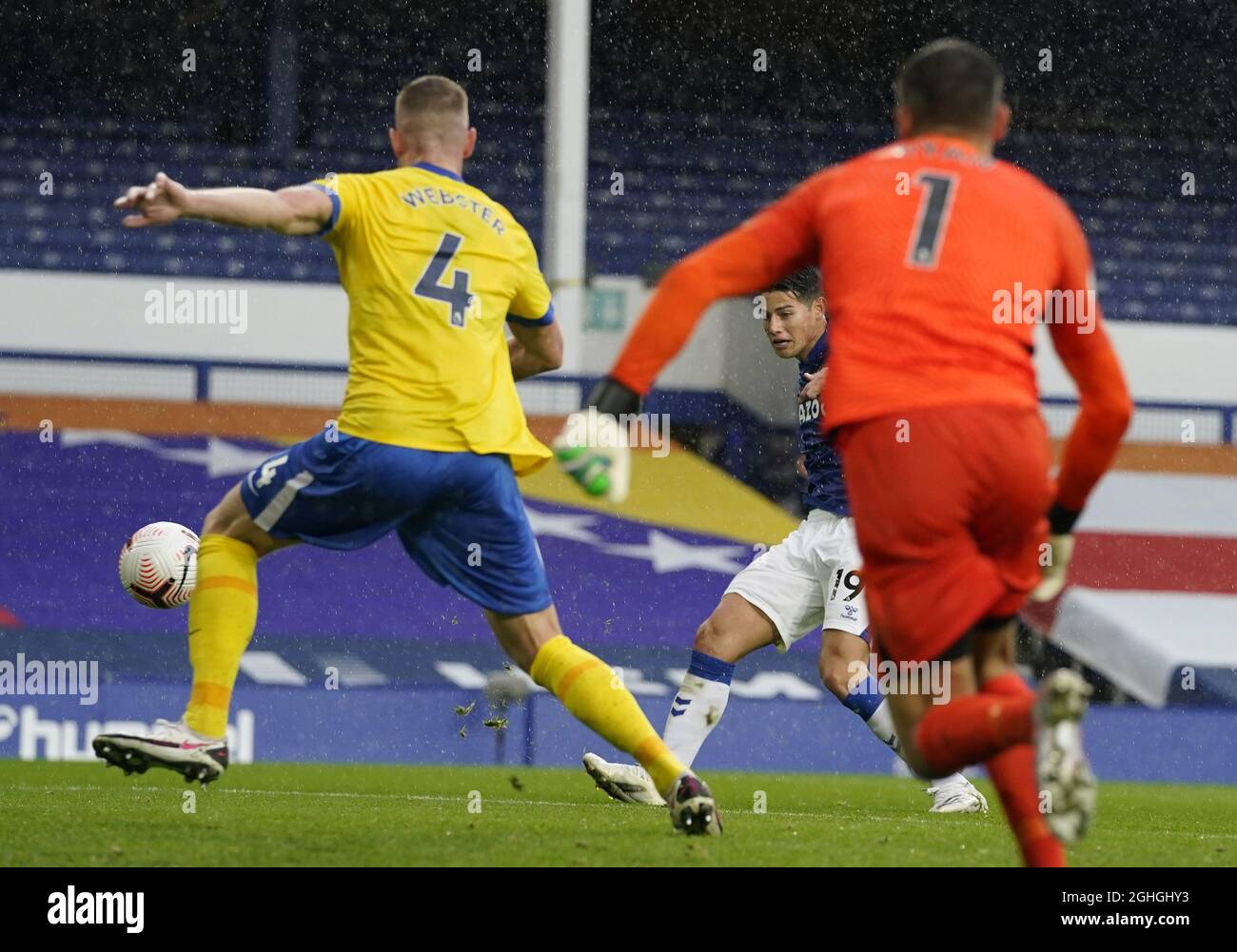 James Rodriguez of Everton scores his second goal EvertonÕs fourth ...