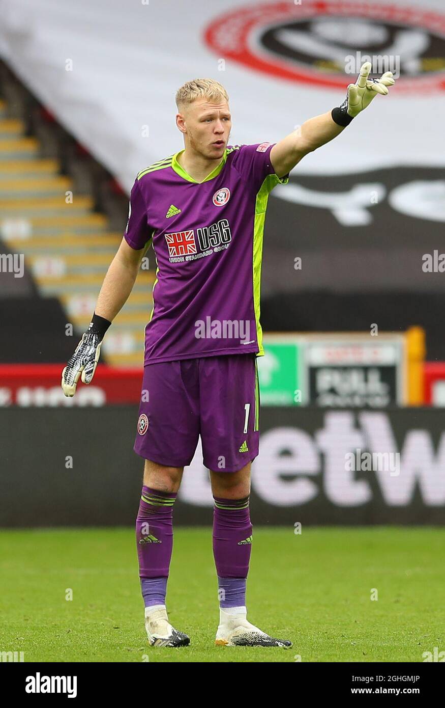 Aaron Ramsdale of Sheffield Utd during the Premier League match at ...