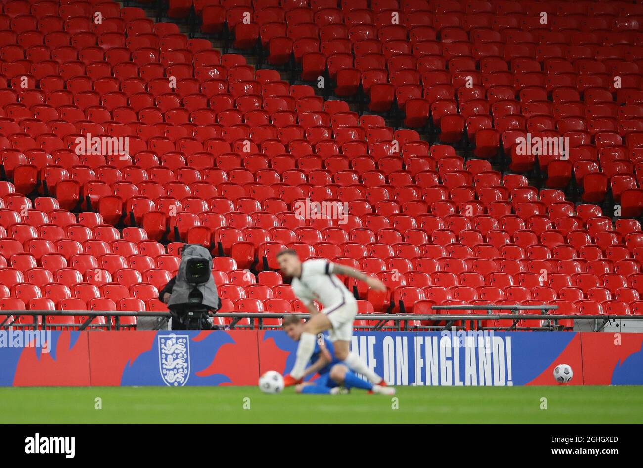 Empty wembley stadium hi-res stock photography and images - Alamy