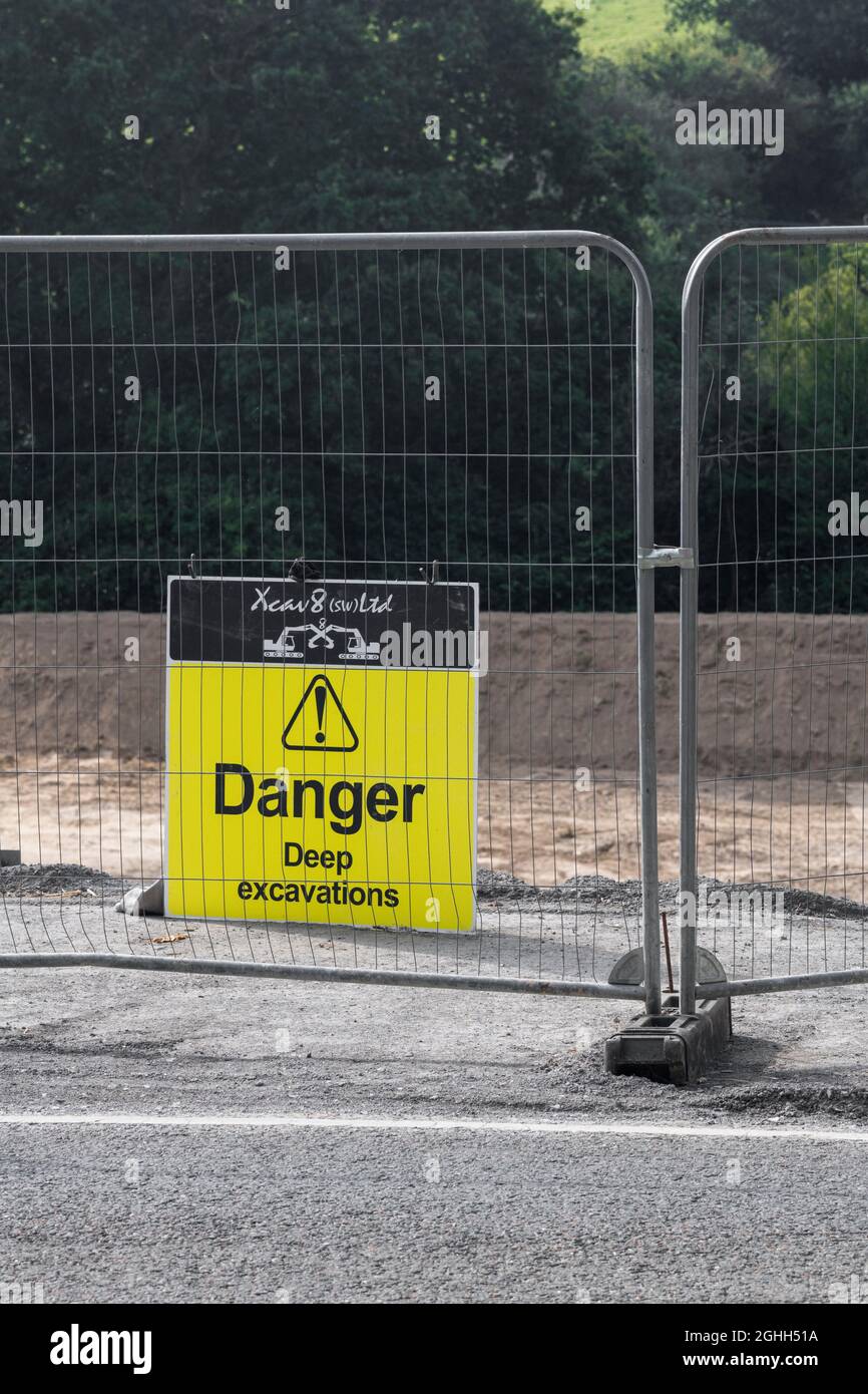 Health And Safety Signs Construction High Resolution Stock Photography ...