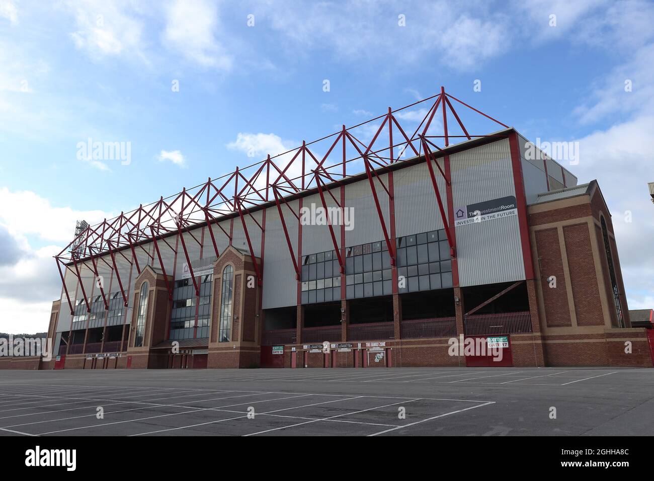 Oakwell stadium general hi-res stock photography and images - Alamy