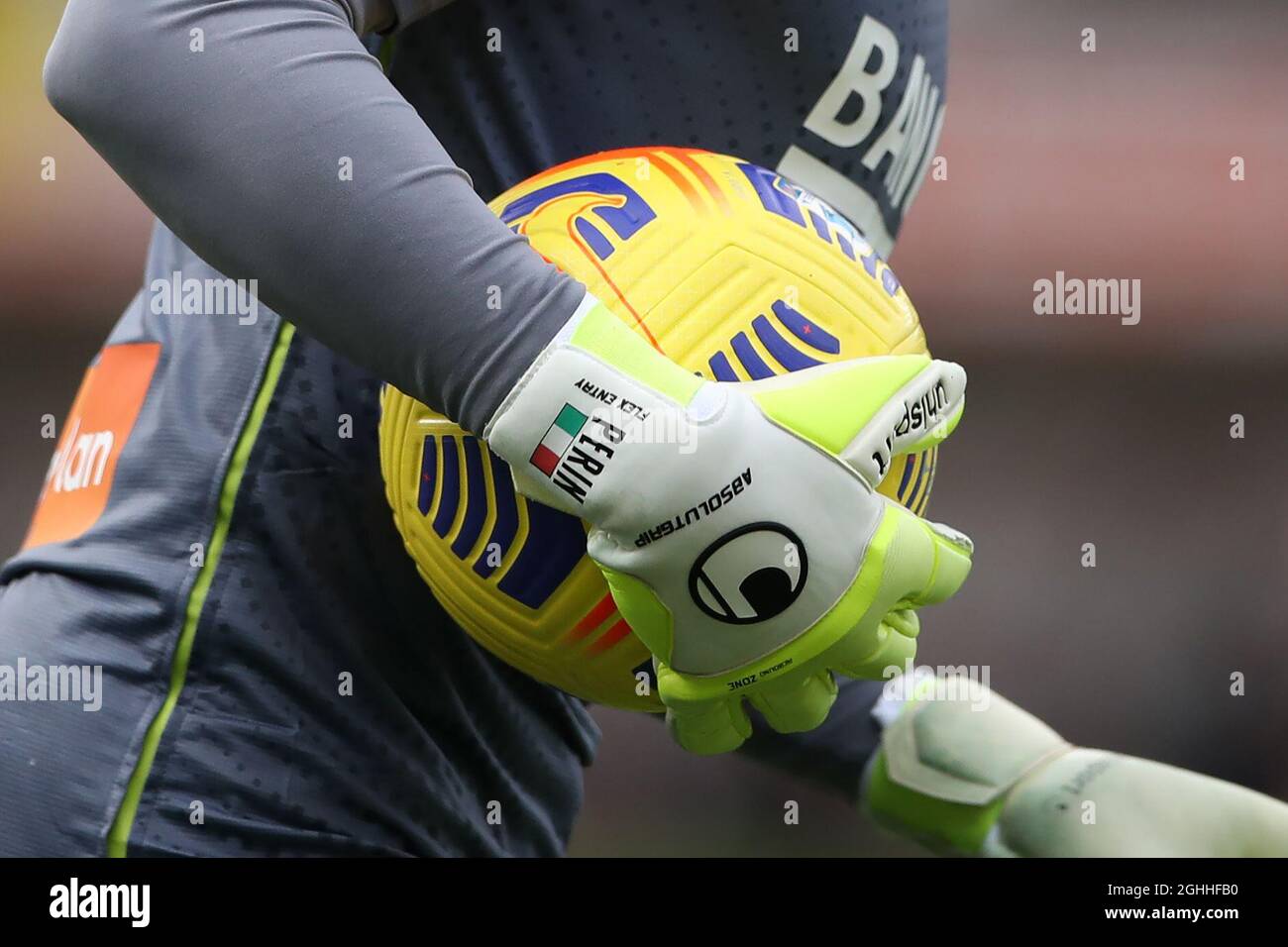 Mattia Perin of Genoa CFC holds the ball during the Serie A match at ...