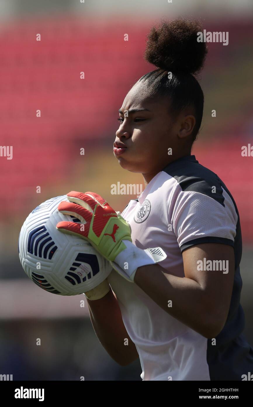 Manchester city barcelona warm up hi-res stock photography and images ...