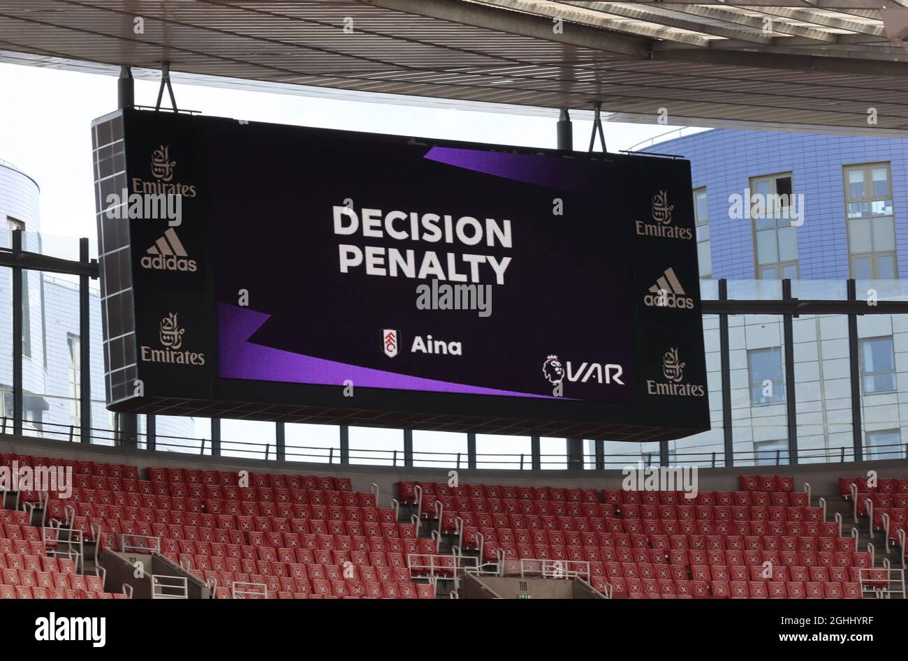 Premier league stadium screen hi-res stock photography and images - Alamy