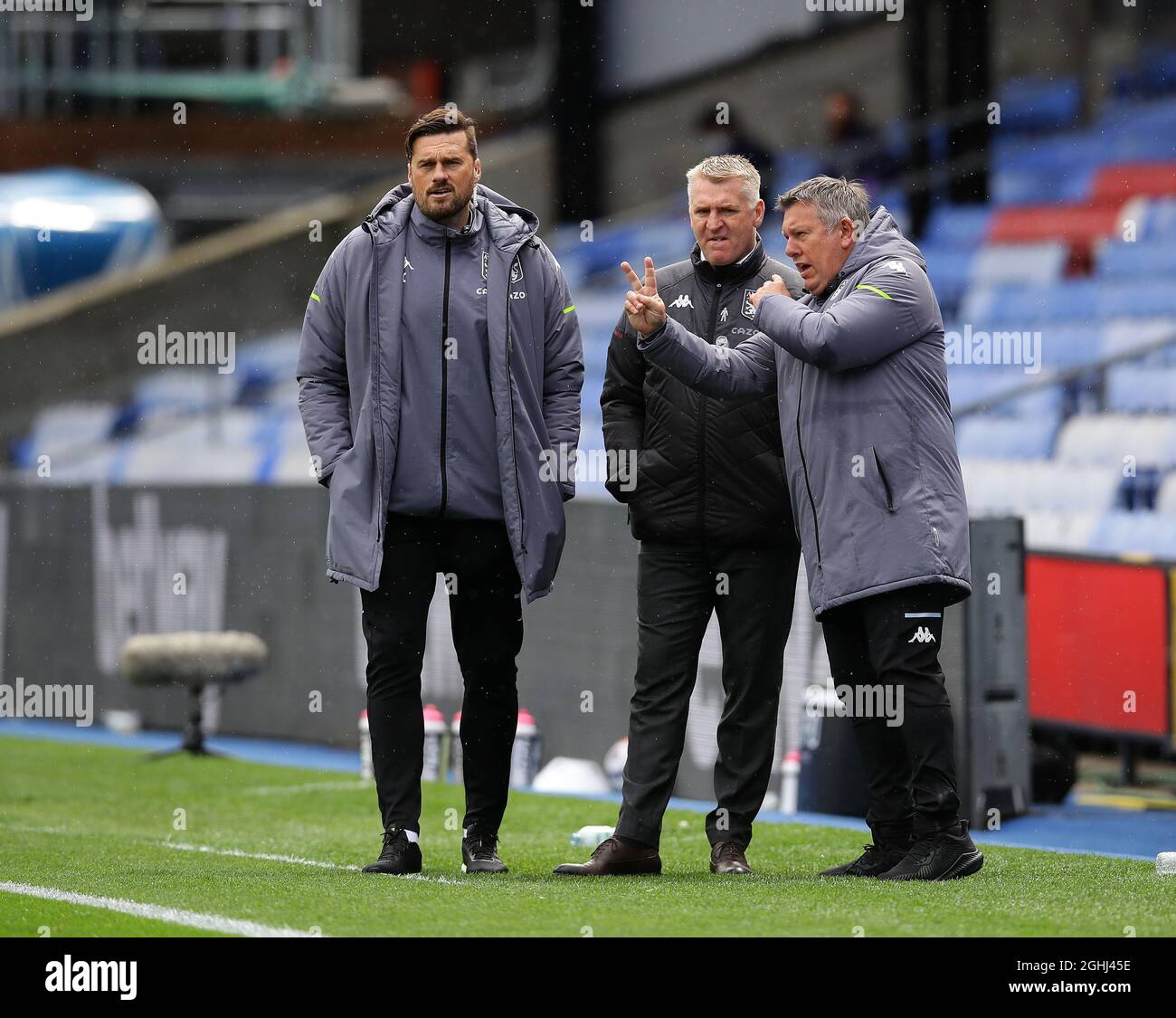 Dean smith aston villa 2021 hi-res stock photography and images - Alamy