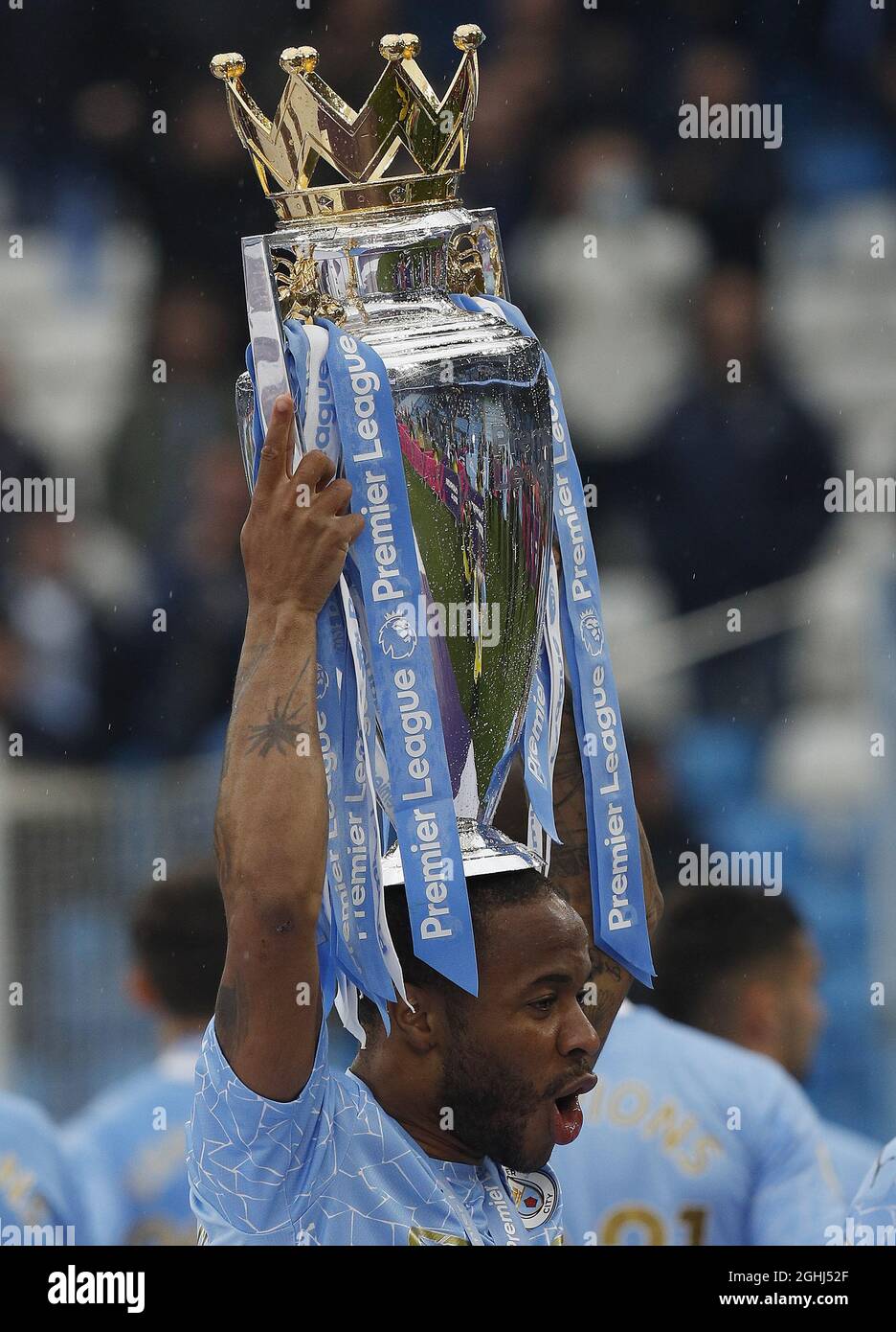 Premier league trophy 2021 england hi-res stock photography and images ...