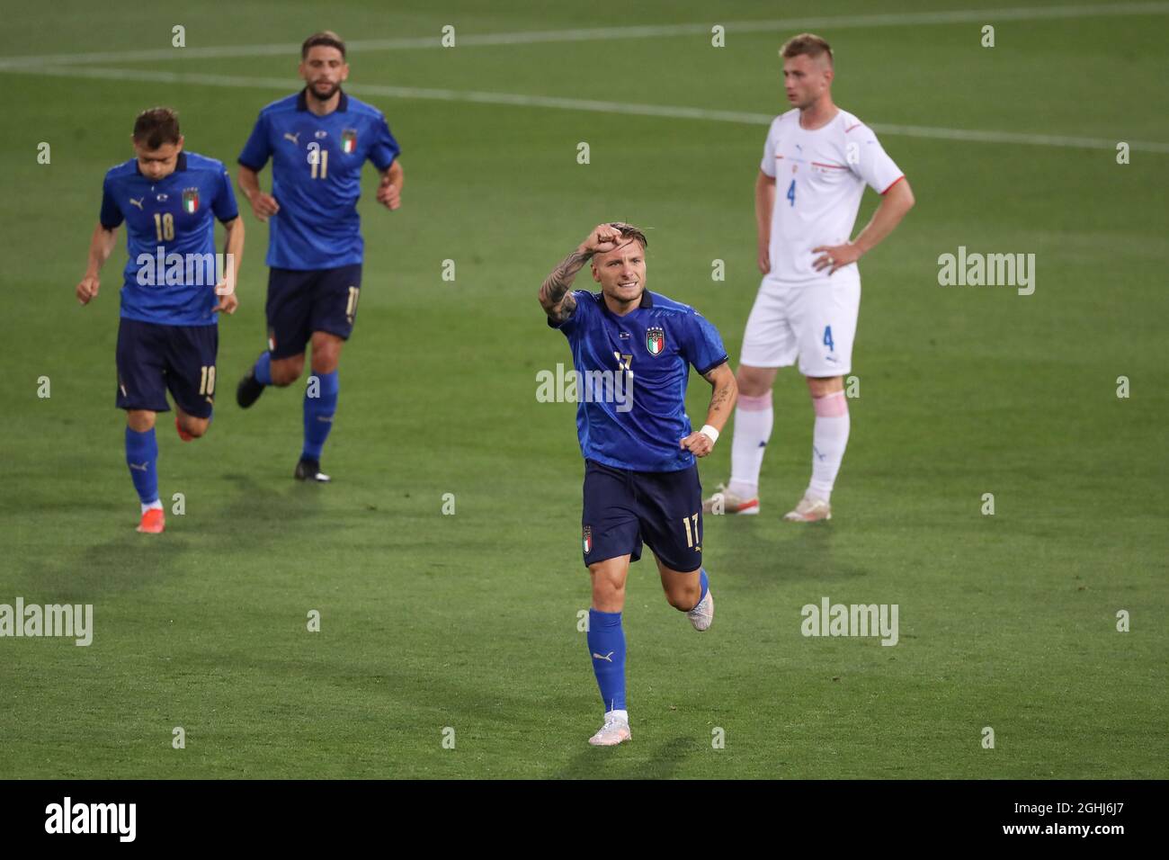 Mates football hi-res stock photography and images - Alamy