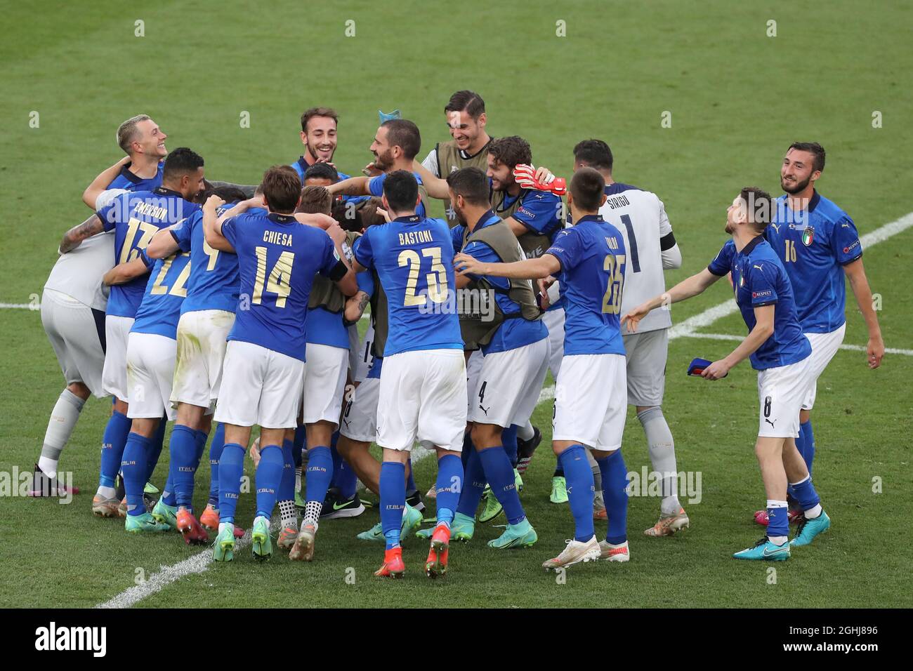 First place football hi-res stock photography and images - Alamy