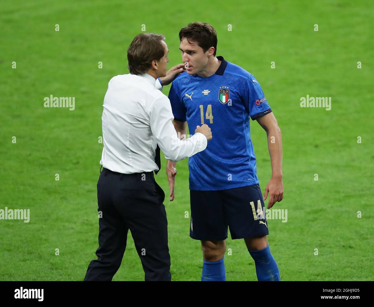 London, England, 6th July 2021. Roberto Mancini coach of Italy talks to ...