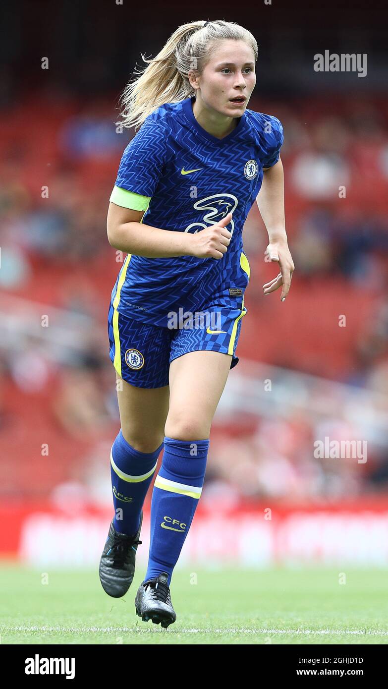 Chelsea football emma thompson hi-res stock photography and images - Alamy