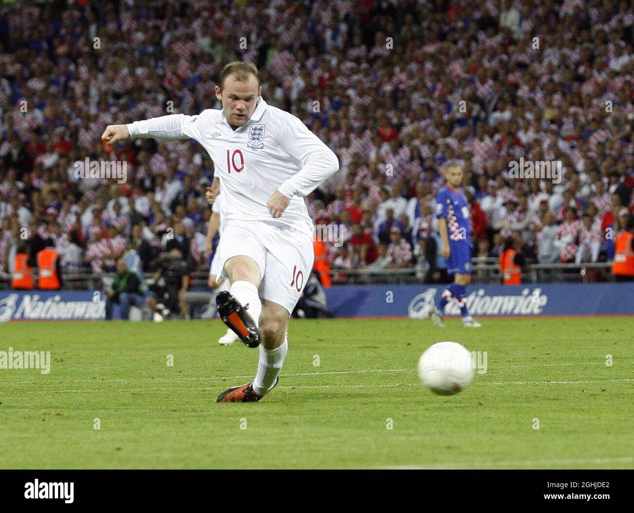 England's Wayne Rooney scoring his sides fifth goal during the World ...