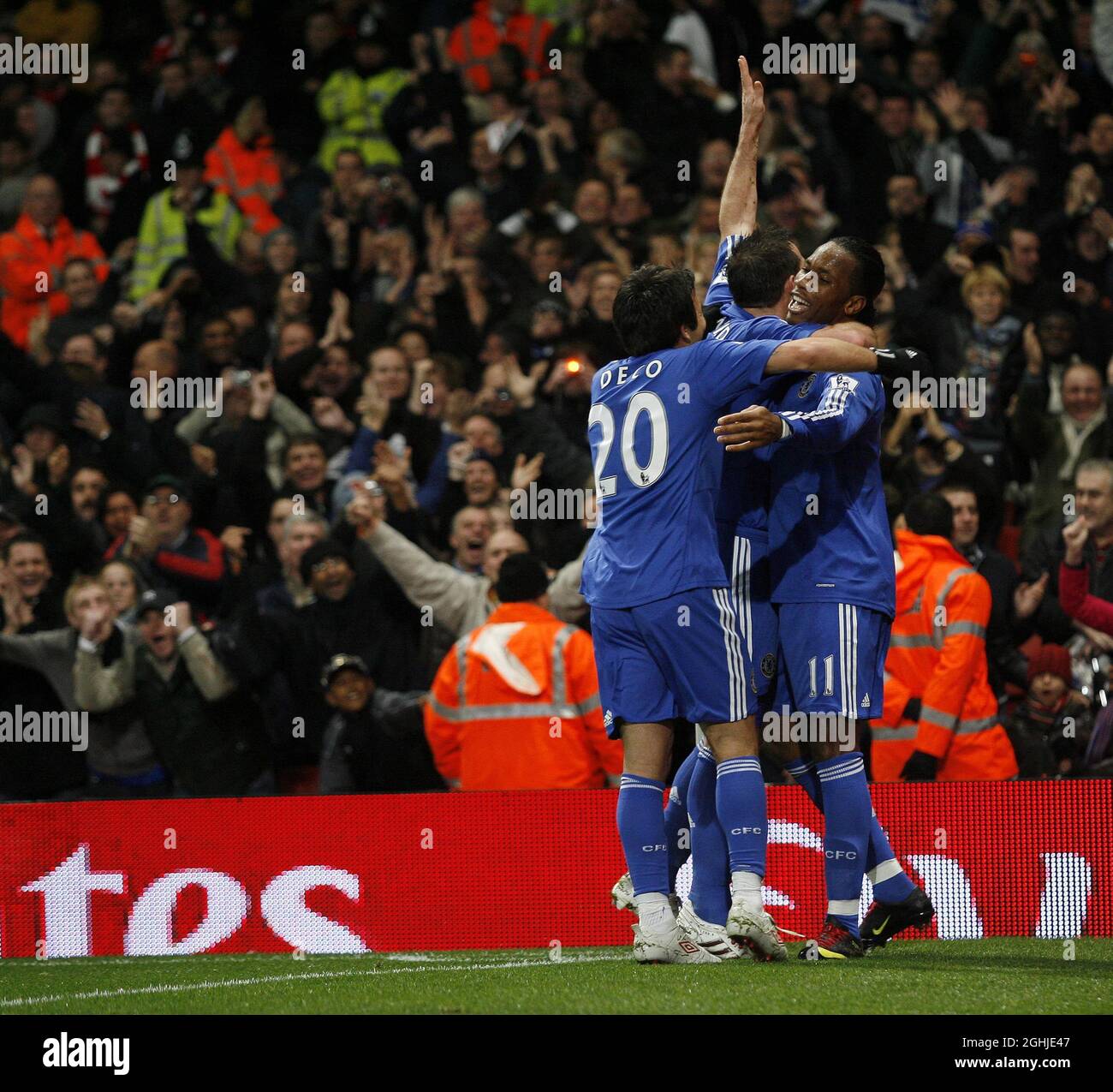 Didier drogba chelsea goal hi-res stock photography and images - Alamy